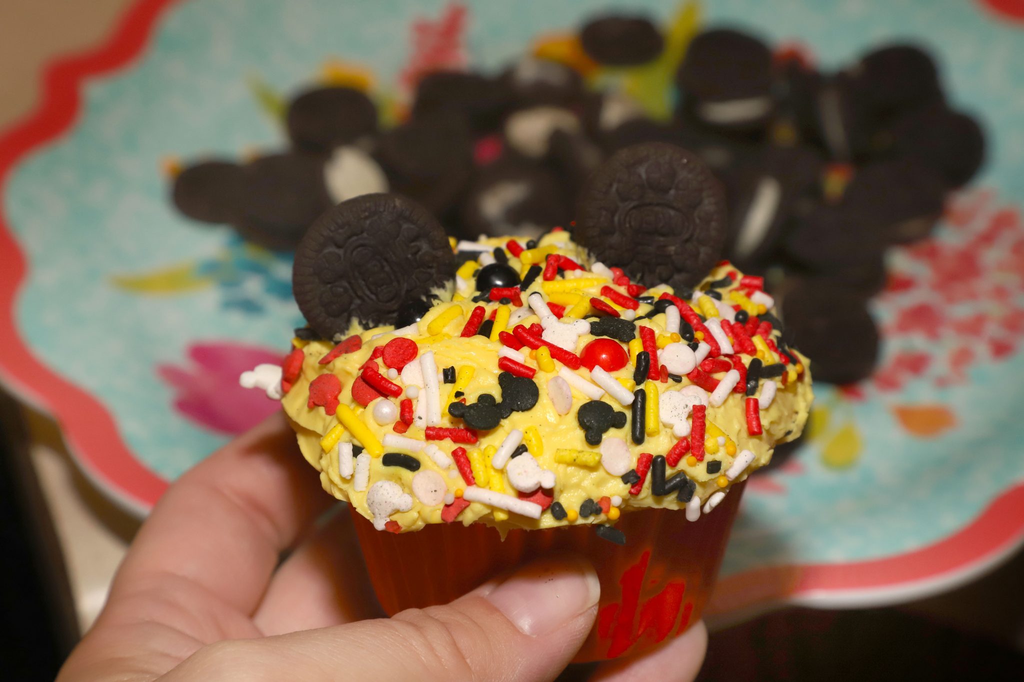 Mickey Mouse Sprinkles Cupcakes - For the Love of Food
