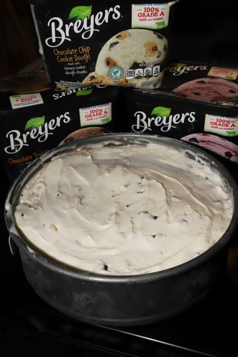 Layered Ice Cream Cookie Pie #SummerDessertWeek - For the Love of Food