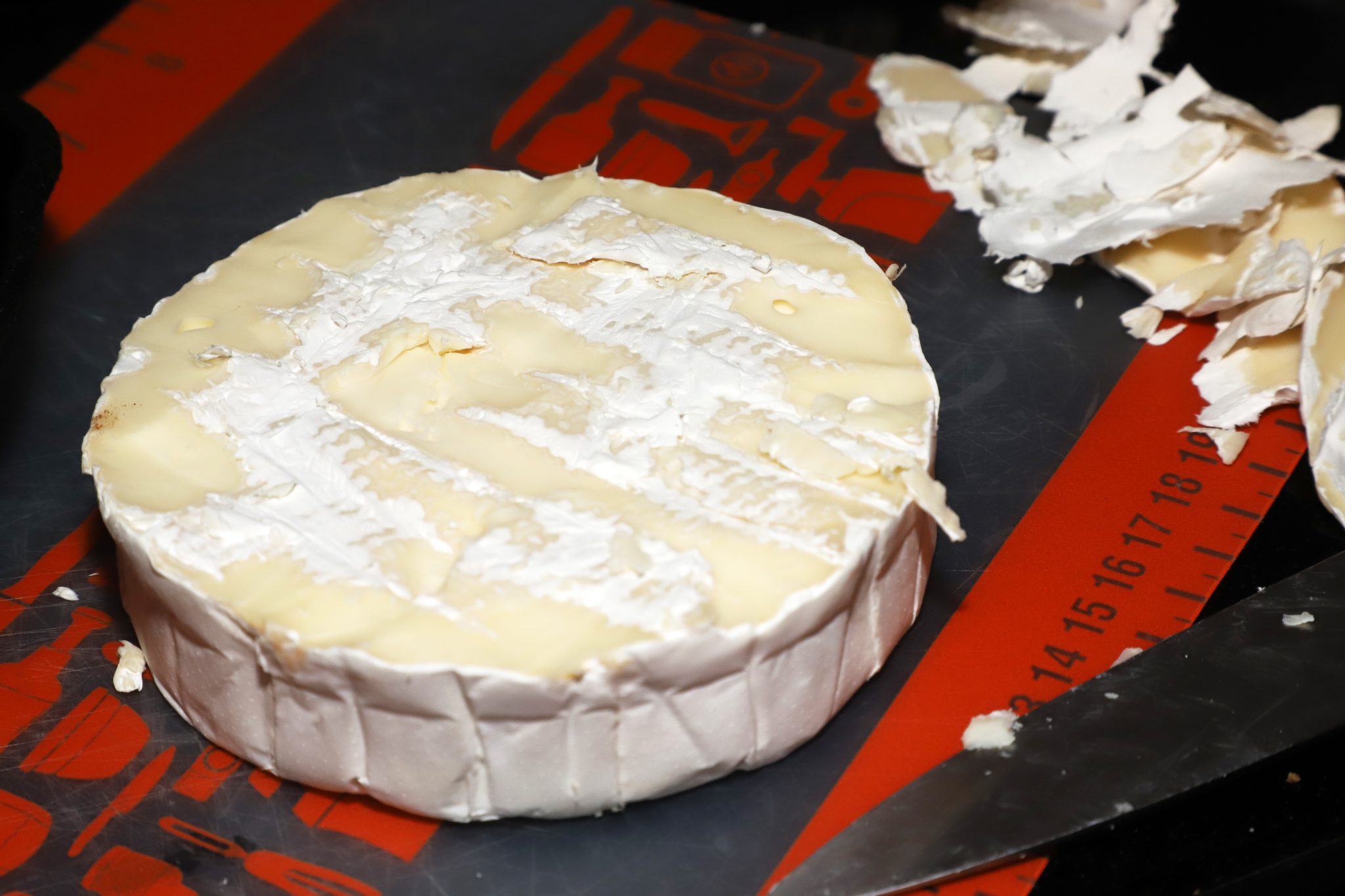 Pumpkin Spice Baked Brie with Almonds #PumpkinWeek - For the Love of Food