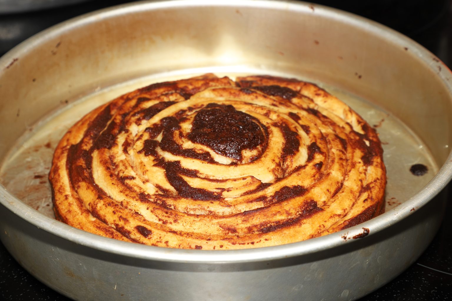 Easy Giant Cinnamon Roll - For the Love of Food