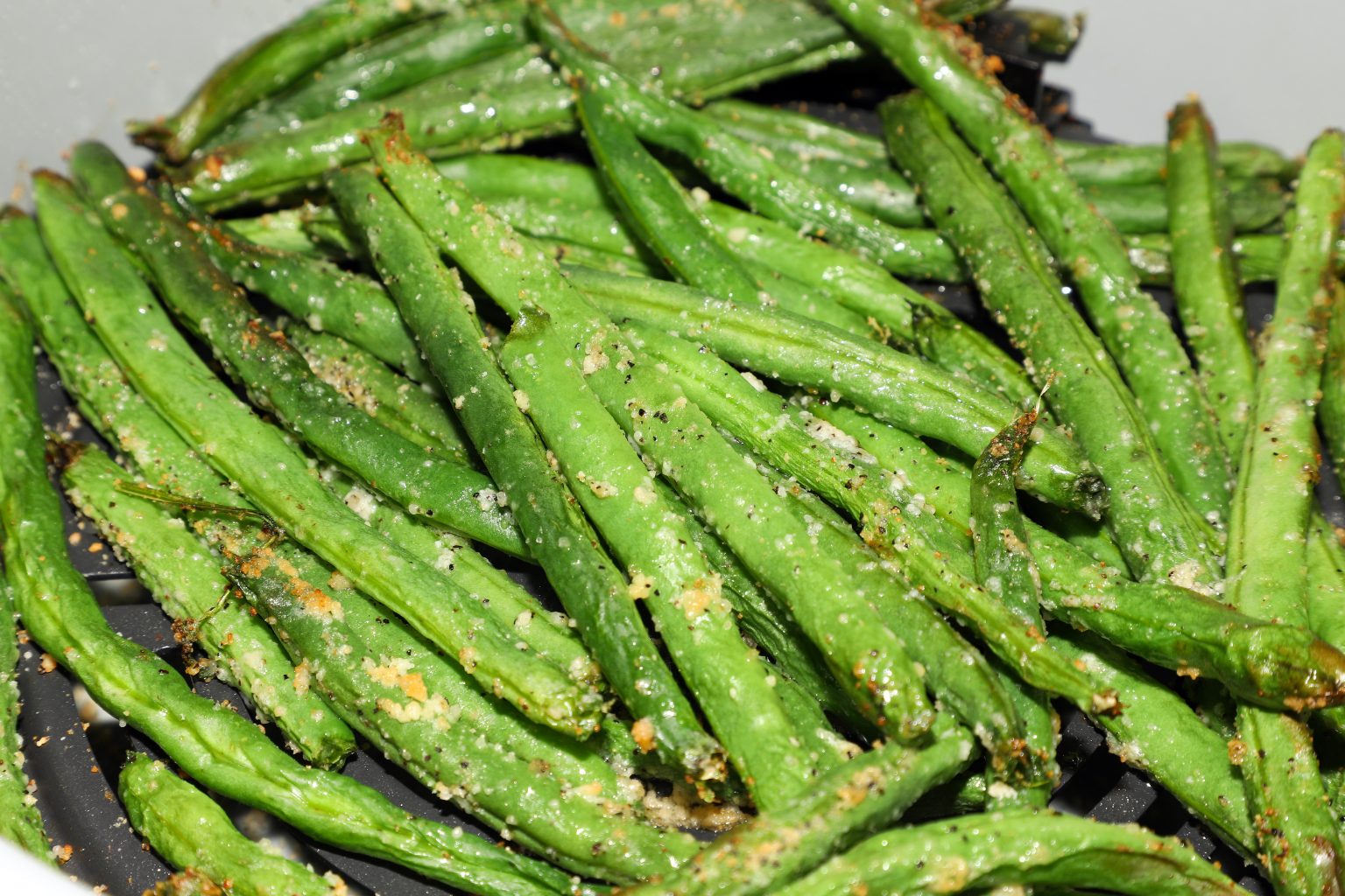 TikTok Viral Air Fryer Green Beans - For the Love of Food