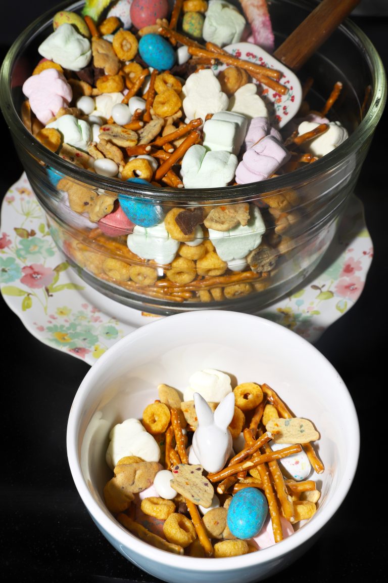 Bunny Bait Easter Snack Mix - For the Love of Food