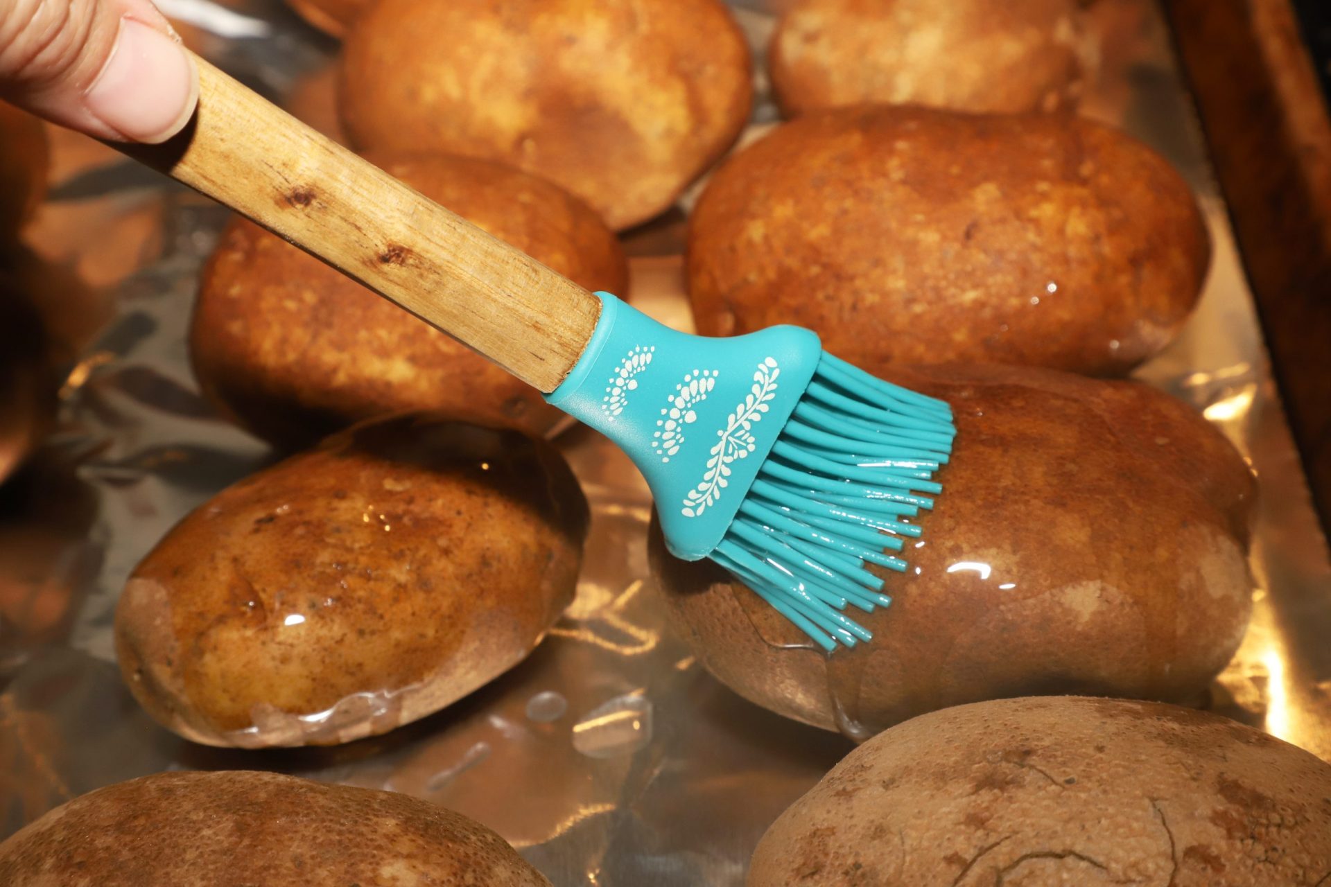 Steakhouse Style Salt Crusted Baked Potato - For the Love of Food