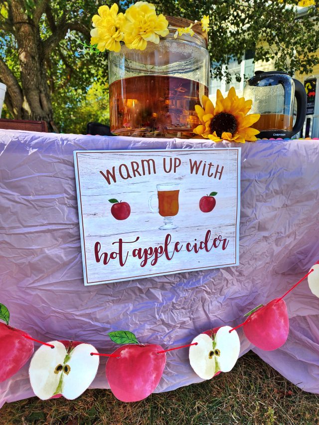 Autumn Apple Cider Sign and Banner | Free Printable - For the Love of Food