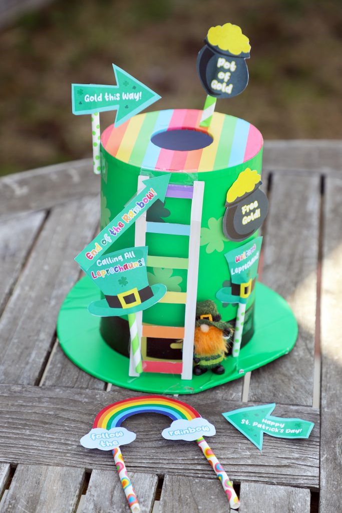 DIY Leprechaun Trap Signs | Free St Patrick's Day Printables - For the ...