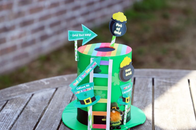 DIY Leprechaun Trap Signs | Free St Patrick's Day Printables - For the ...