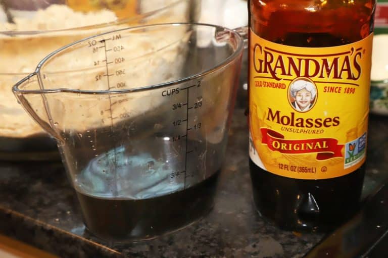 Vintage Molasses Shoofly Pie - For the Love of Food