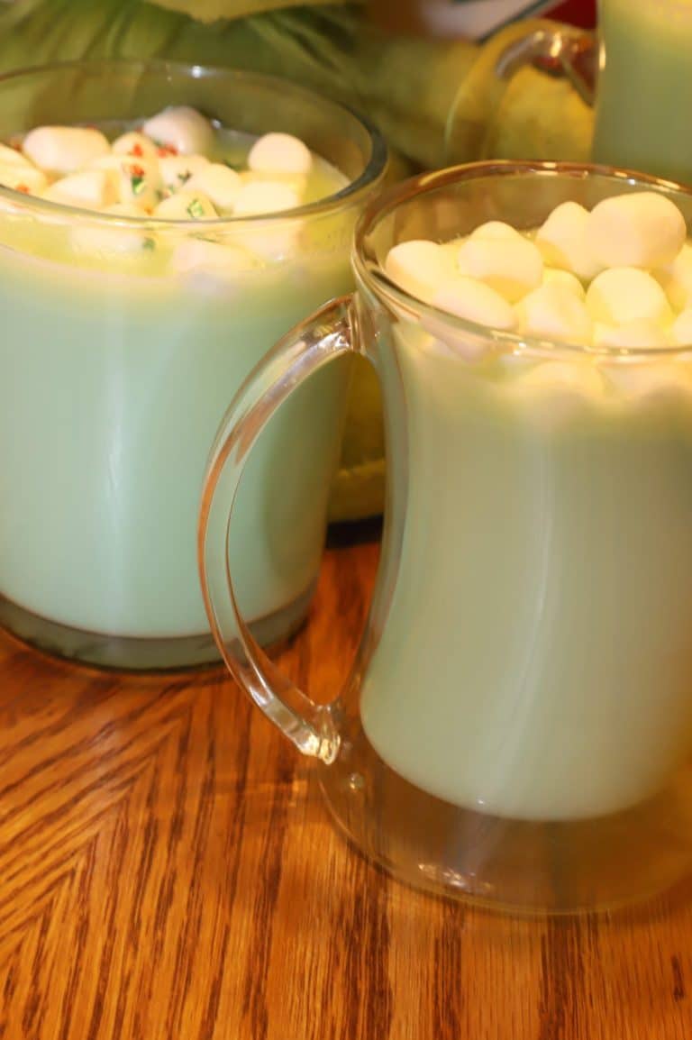 Green Grinch Hot Chocolate - For the Love of Food