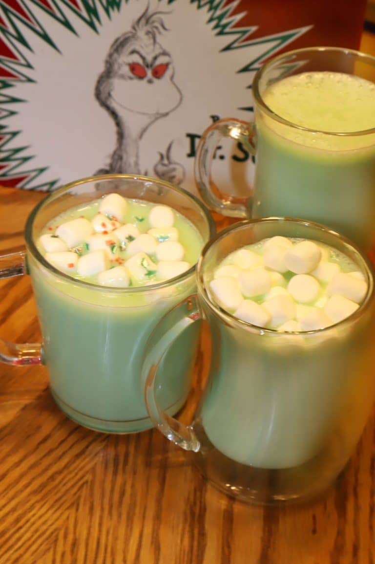 Green Grinch Hot Chocolate - For the Love of Food
