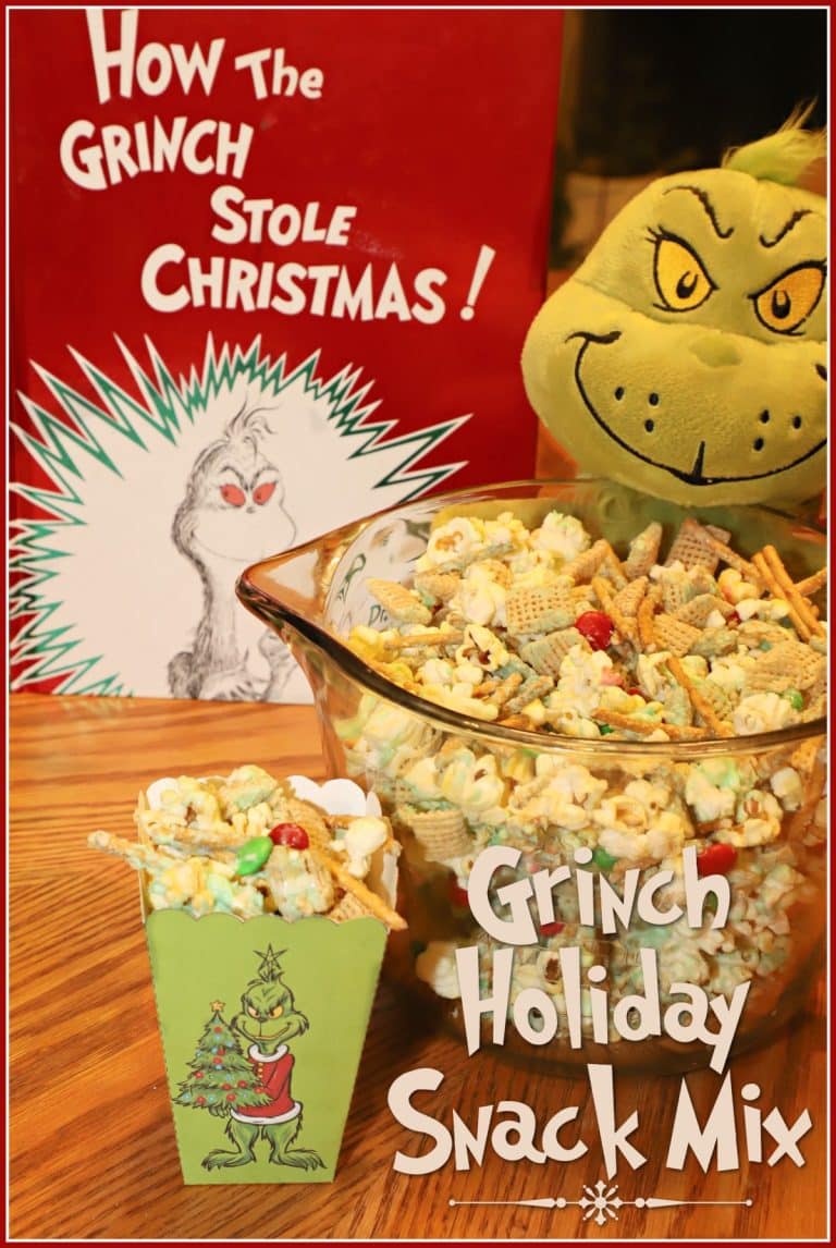 Grinch Holiday Snack Mix - For the Love of Food