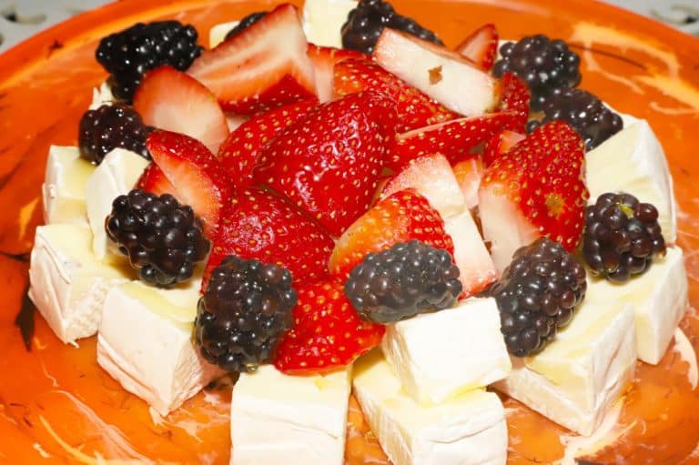 Honey Berry Sliced Brie Appetizer - For the Love of Food