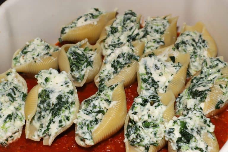 Pioneer Woman's Spinach Stuffed Shells - For the Love of Food