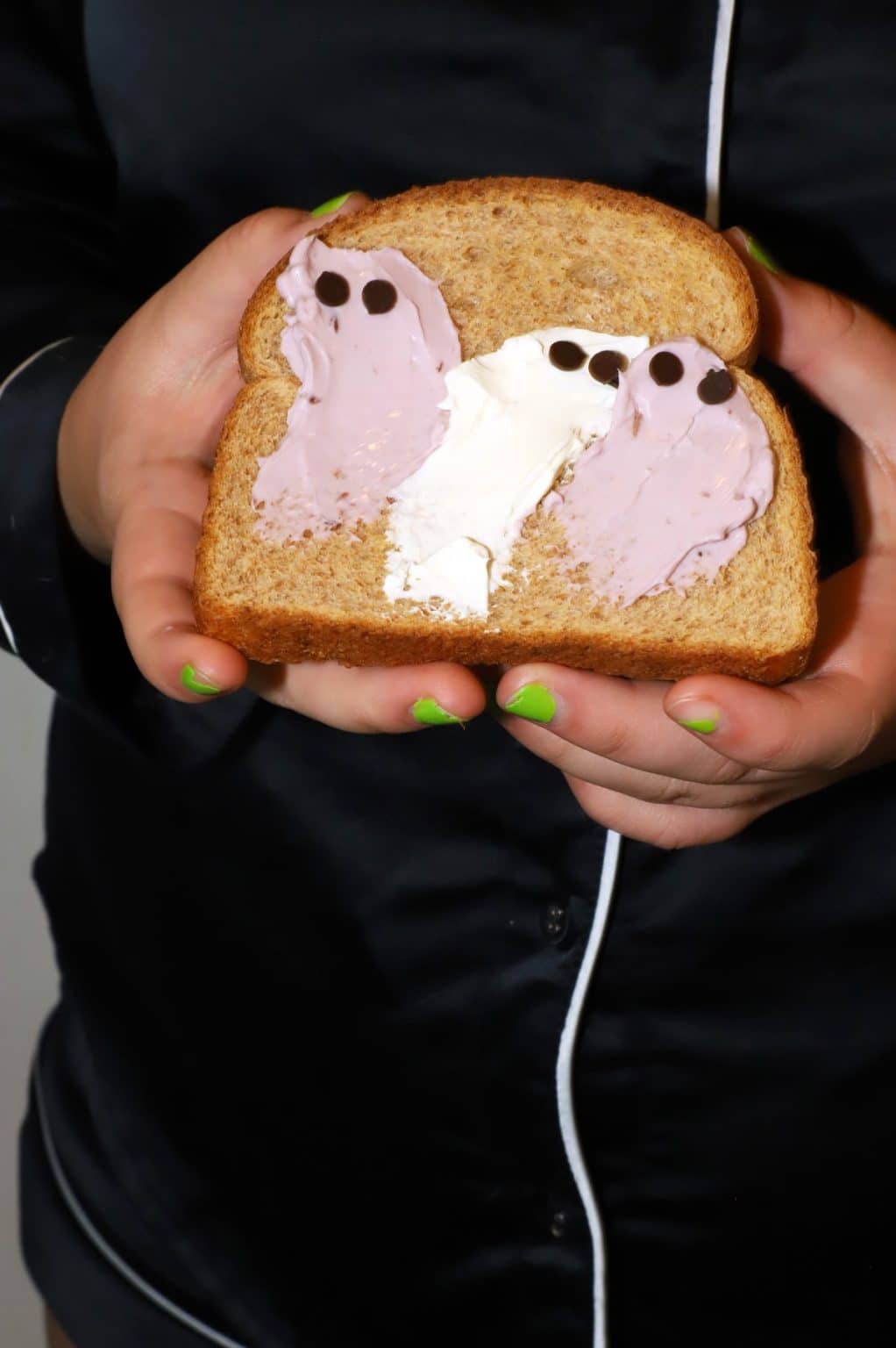 Halloween Ghost Toast - For the Love of Food