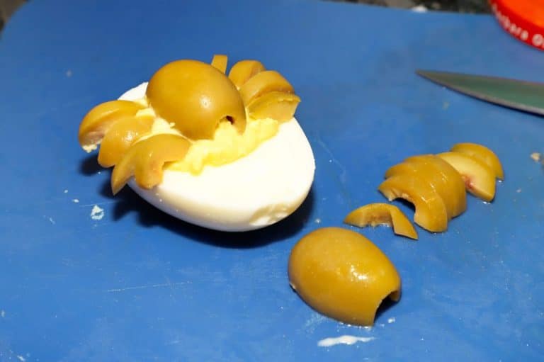 Spooky Spider Olive Deviled Eggs - For the Love of Food