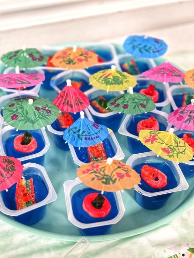 Pool Party Jello Cups - For the Love of Food